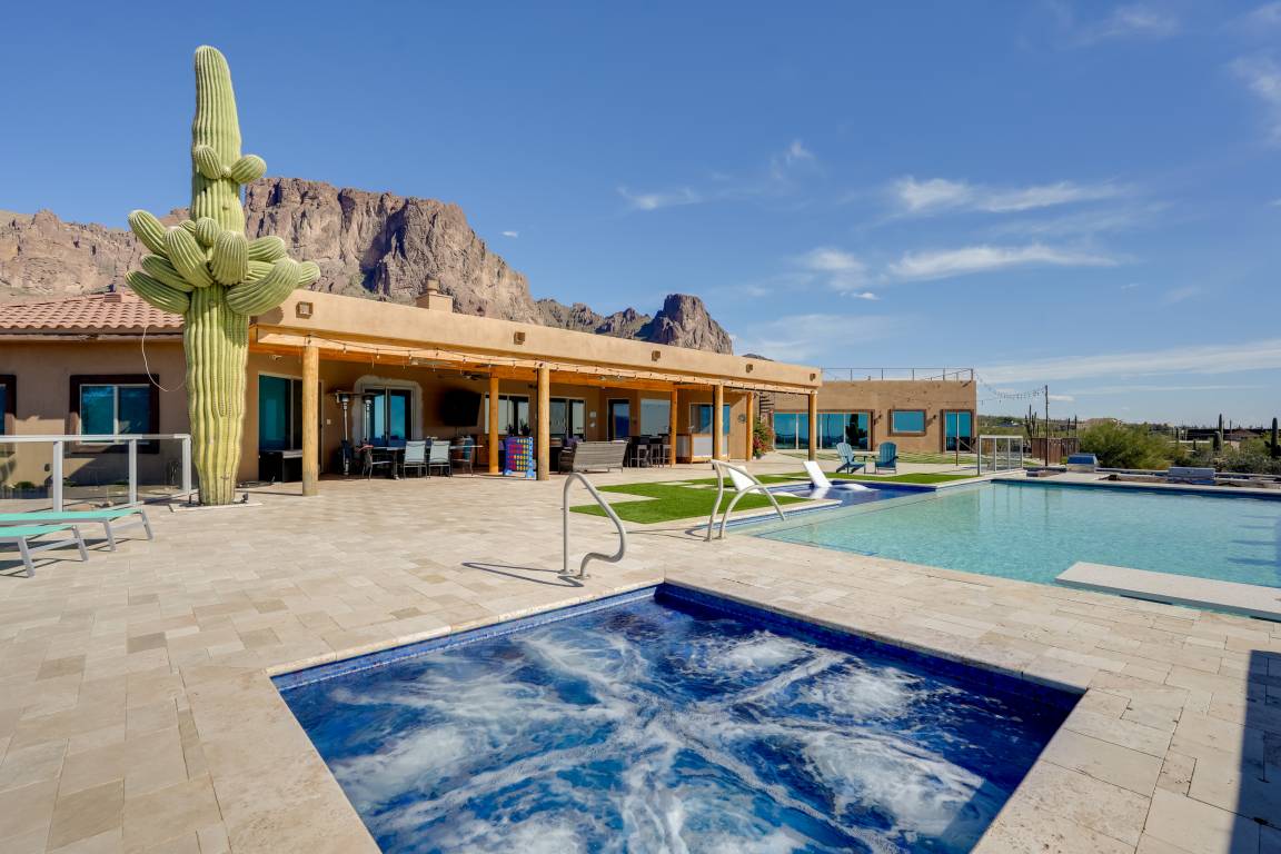 232 M² House ∙ 3 Bedrooms ∙ 6 Guests - Apache Junction