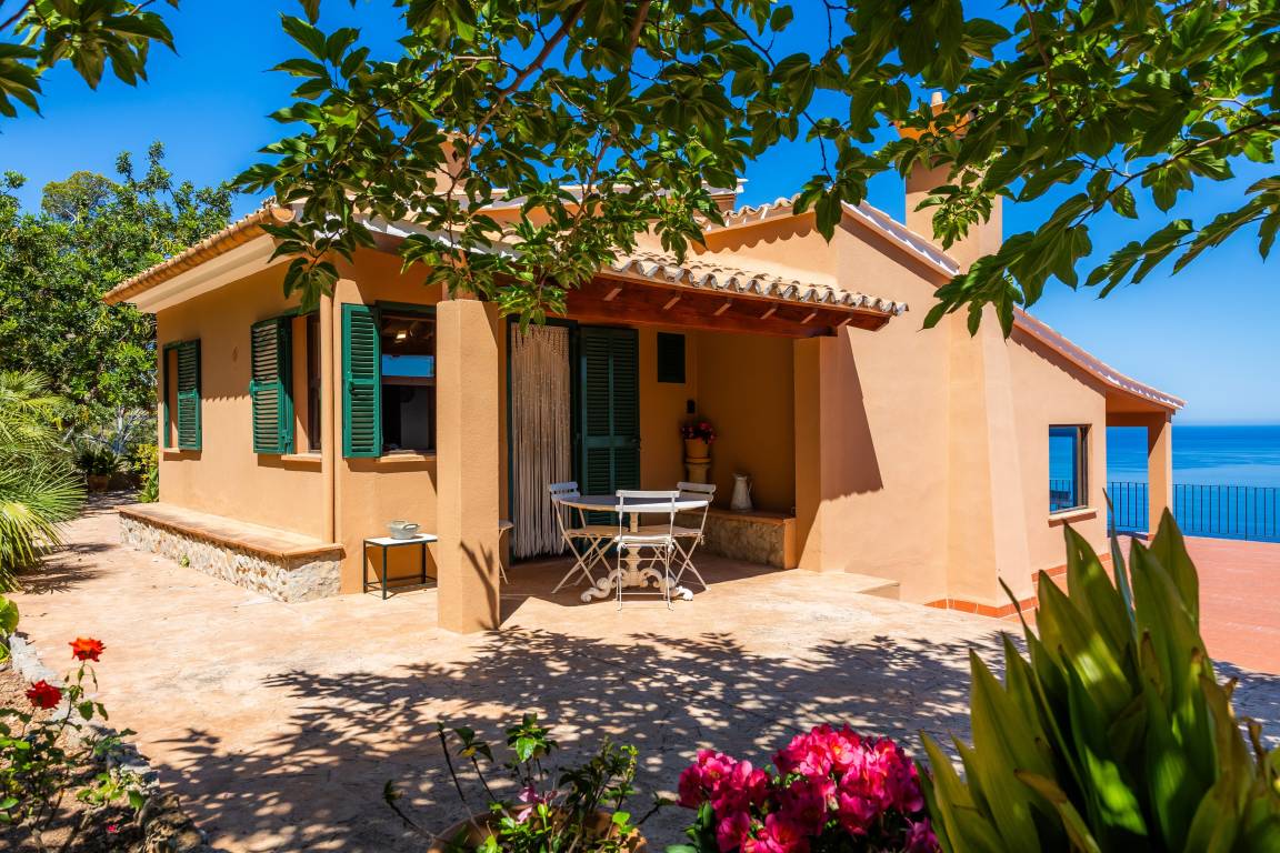 500 M² Villa ∙ 4 Bedrooms ∙ 6 Guests - Palma