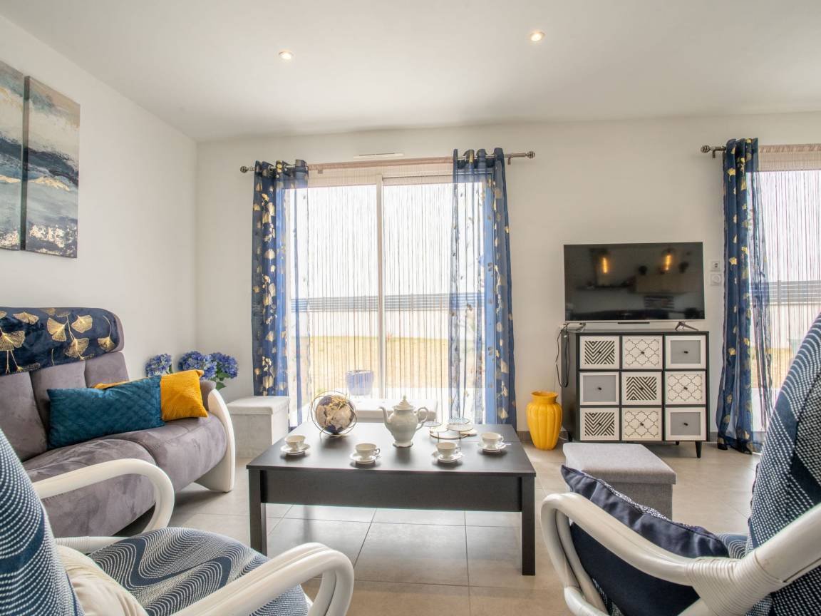 120 M² Ferienhaus ∙ 1 Schlafzimmer ∙ 6 Gäste - Cléder