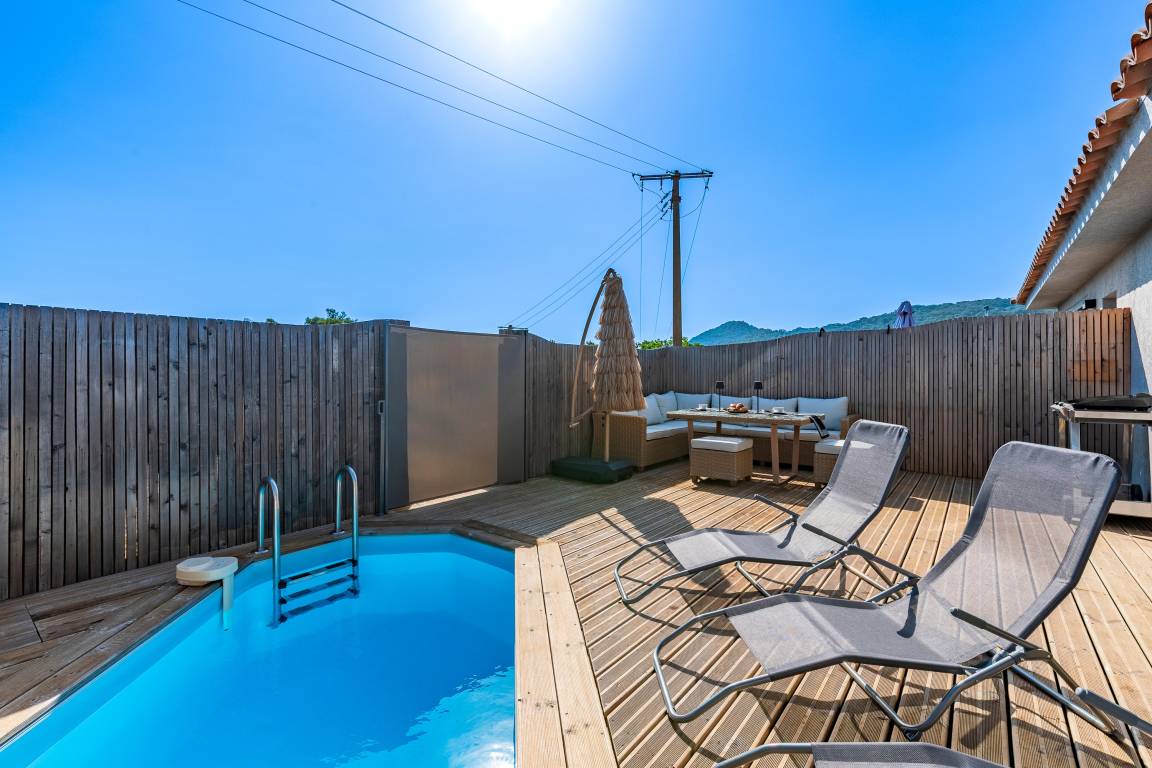 65 M² House ∙ 3 Bedrooms ∙ 6 Guests - Figari