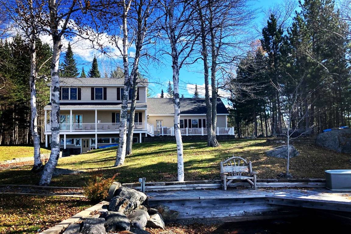 House ∙ 4 Bedrooms ∙ 12 Guests - Greenville, ME