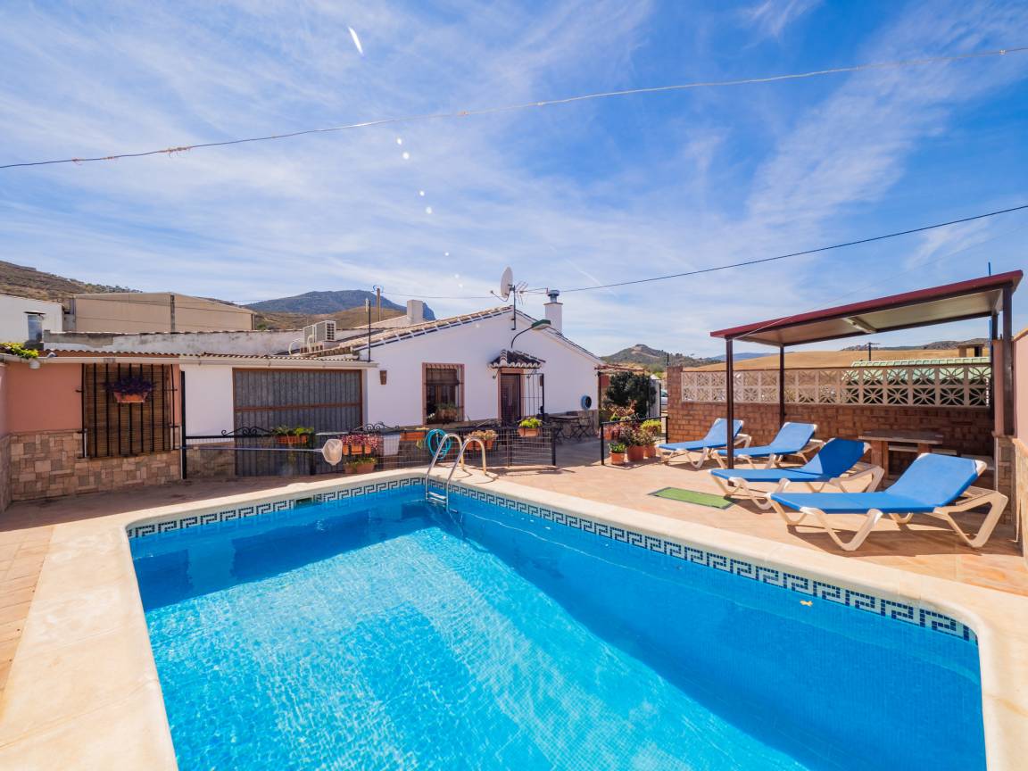 50 M² Cottage ∙ 2 Bedrooms ∙ 6 Guests - Malaga
