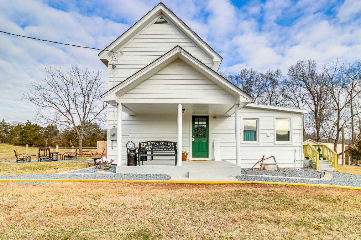 195 M² House ∙ 3 Bedrooms ∙ 4 Guests - Midland, VA
