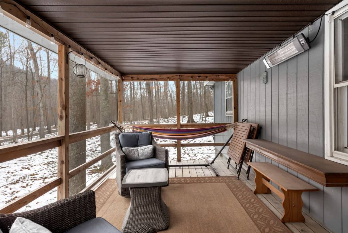 House ∙ 2 Bedrooms ∙ 7 Guests - Berkeley Springs, WV