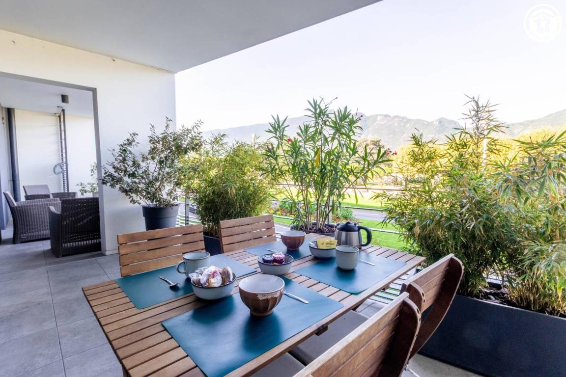60 M² Mökki ∙ 2 Makuuhuonetta ∙ 6 Vierasta - Aix-les-Bains