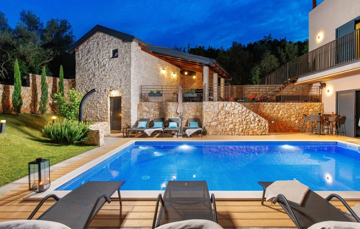 320 M² Huis ∙ 5 Slaapkamers ∙ 12 Gasten - Vrbnik
