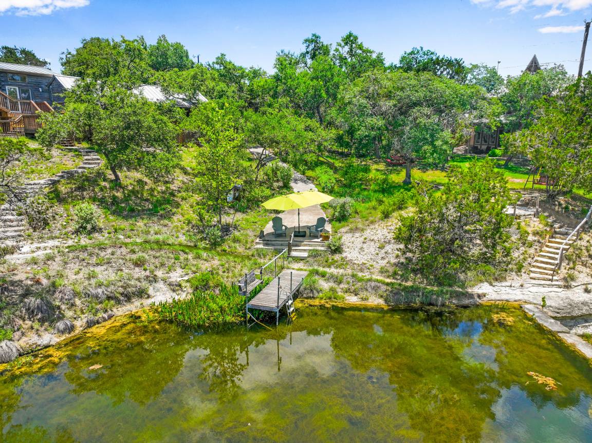 99 M² Cabin ∙ 1 Bedroom ∙ 4 Guests - Driftwood, TX