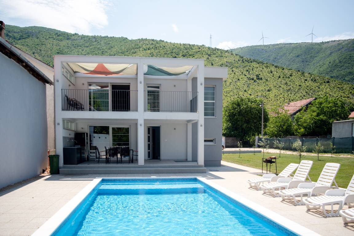 200 M² Villa ∙ 4 Chambres ∙ 9 Personnes - Mostar