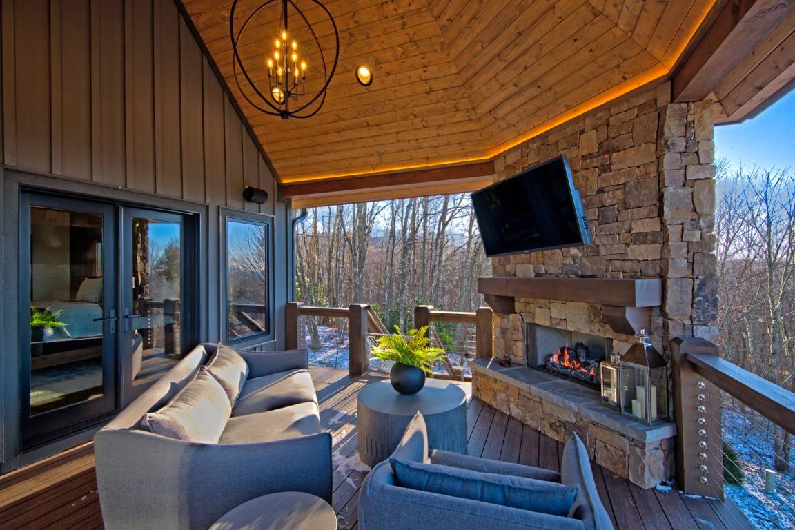 House ∙ 4 Bedrooms ∙ 12 Guests - Roan Mountain, TN