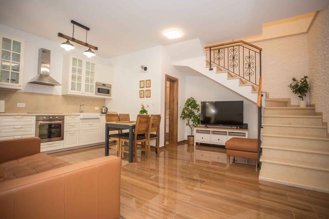 84 M² Ferienhaus ∙ 3 Schlafzimmer ∙ 6 Gäste - Funtana