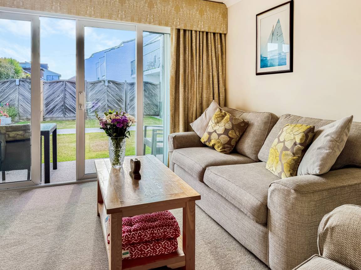 Cottage ∙ 3 Bedrooms ∙ 4 Guests - Christchurch