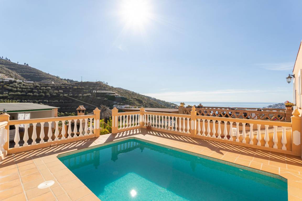 80 M² House ∙ 2 Bedrooms ∙ 4 Guests - Salobreña