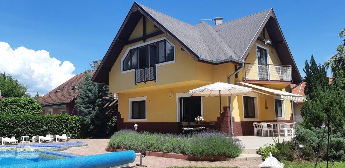 180 M² House ∙ 6 Bedrooms ∙ 21 Guests - Tihany