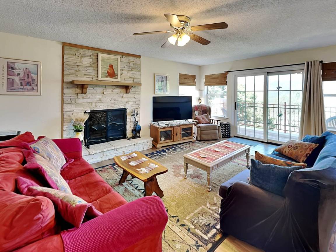 197 M² House ∙ 4 Bedrooms ∙ 10 Guests - Ruidoso, NM