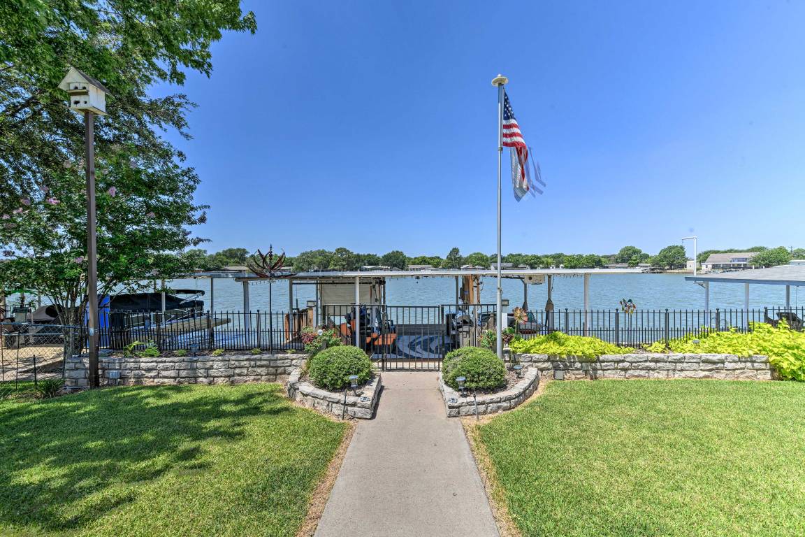 171 M² House ∙ 3 Bedrooms ∙ 9 Guests - Granbury, TX