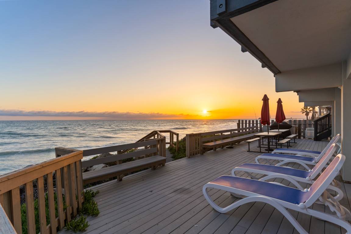 Condo ∙ 3 Bedrooms ∙ 8 Guests - Oceanside, CA