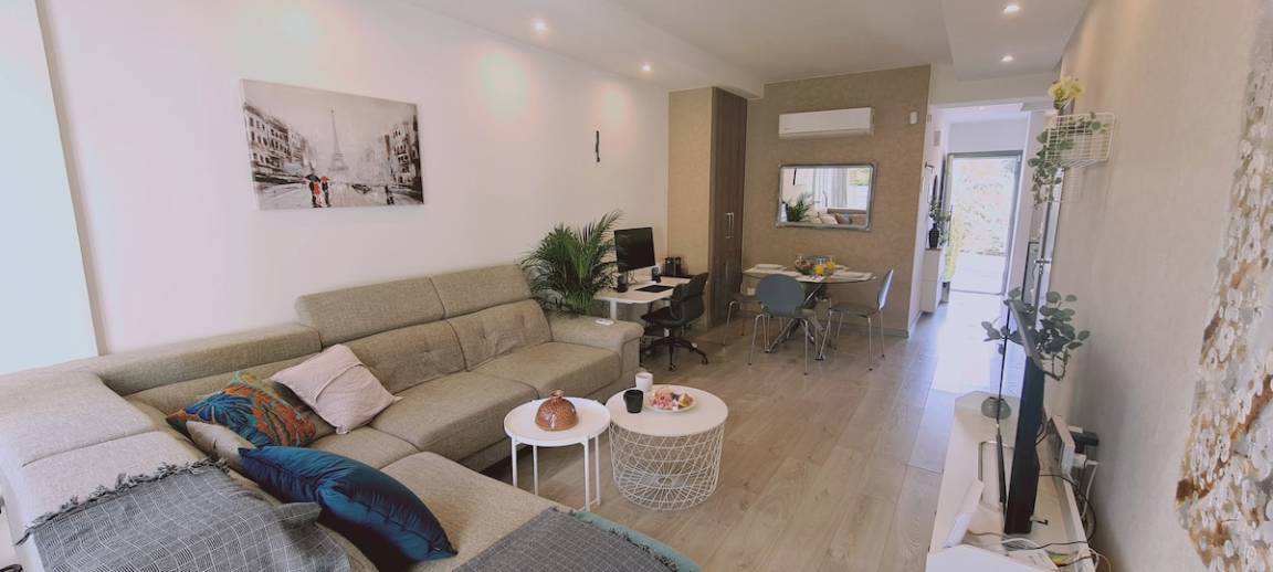 90 M² House ∙ 2 Bedrooms ∙ 4 Guests - Limassol