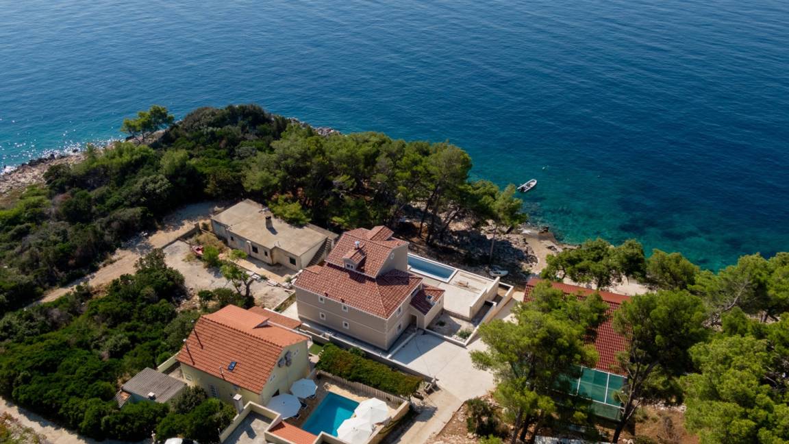 143 M² Villa ∙ 5 Makuuhuonetta ∙ 10 Vierasta - Korčula