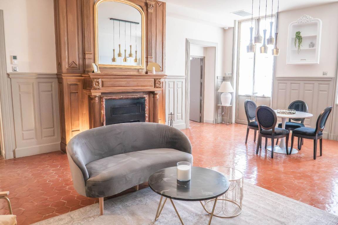 79 M² Apartamento ∙ 1 Habitación ∙ 2 Huéspedes - Pézenas