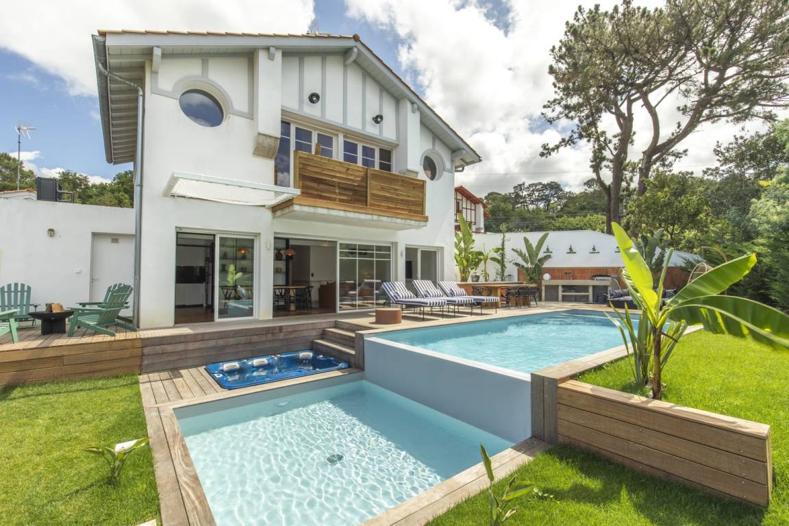 130 M² Villa ∙ 4 Chambres ∙ 8 Personnes - Espelette