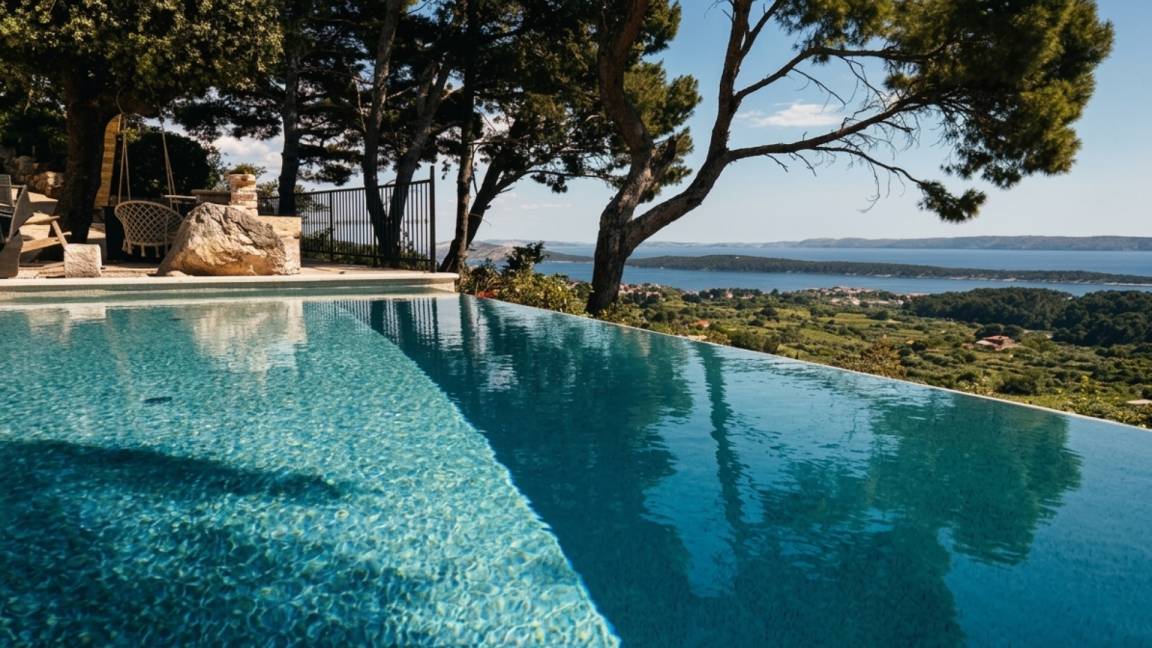 100 M² Villa ∙ 2 Bedrooms ∙ 6 Guests - Rab