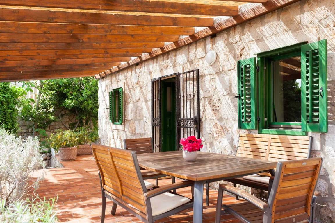 100 M² Villa ∙ 4 Bedrooms ∙ 8 Guests - Dubrovnik