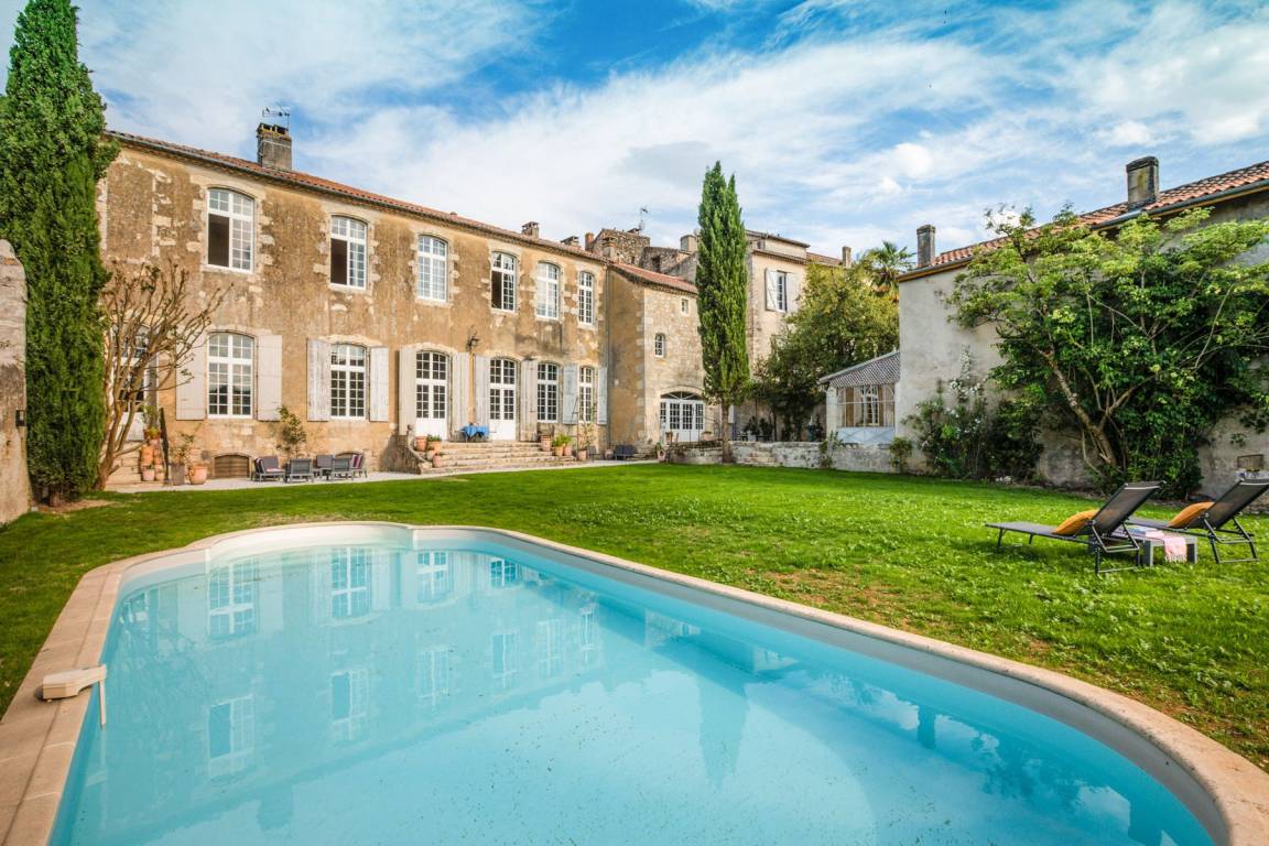 Villa ∙ 6 Chambres ∙ 15 Personnes - Condom