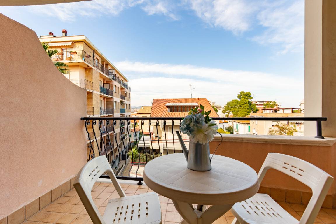 Apartment ∙ 2 Bedrooms ∙ 6 Guests - Giulianova