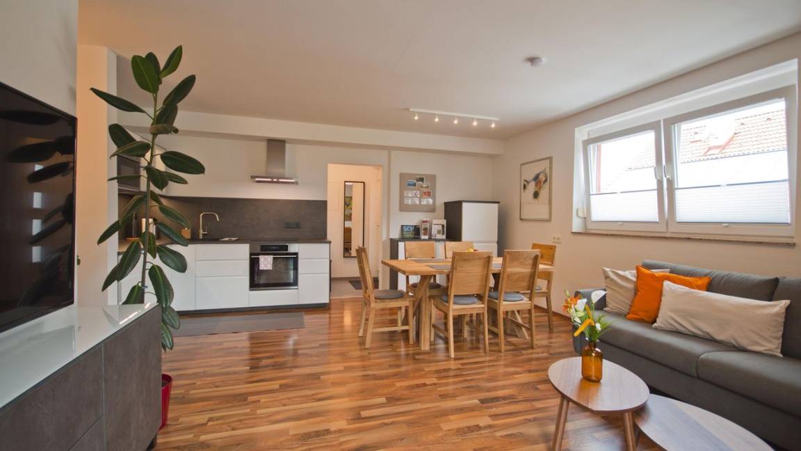 72 M² Ferienwohnung ∙ 2 Schlafzimmer ∙ 6 Gäste - Schwaz