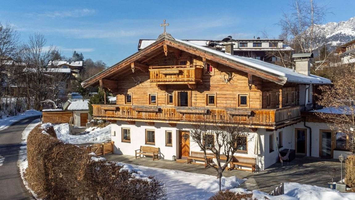 450 M² Ferienhaus ∙ 5 Schlafzimmer ∙ 12 Gäste - Kitzbühel