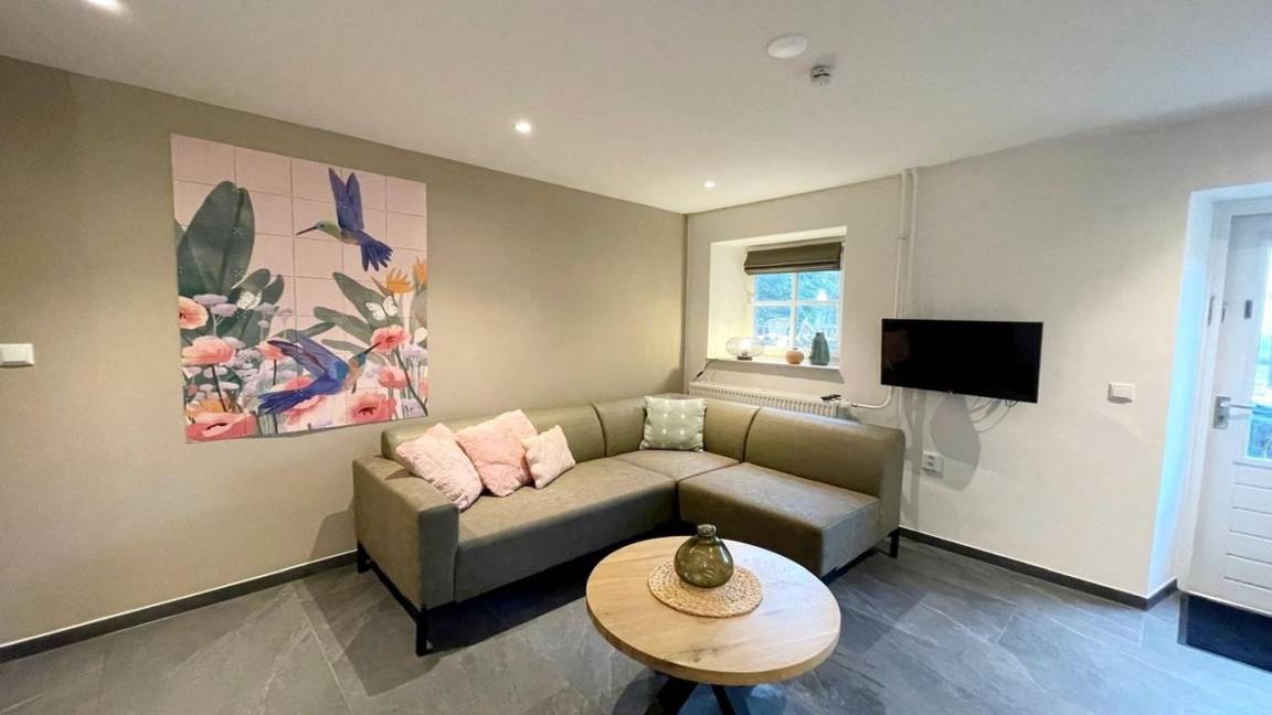 75 M² Huis ∙ 2 Slaapkamers ∙ 3 Gasten - Heerlen