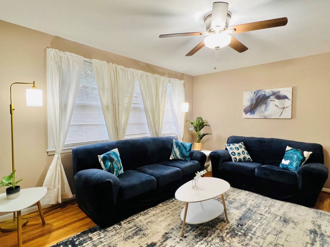 127 M² House ∙ 3 Bedrooms ∙ 1 Guest - Raleigh, NC