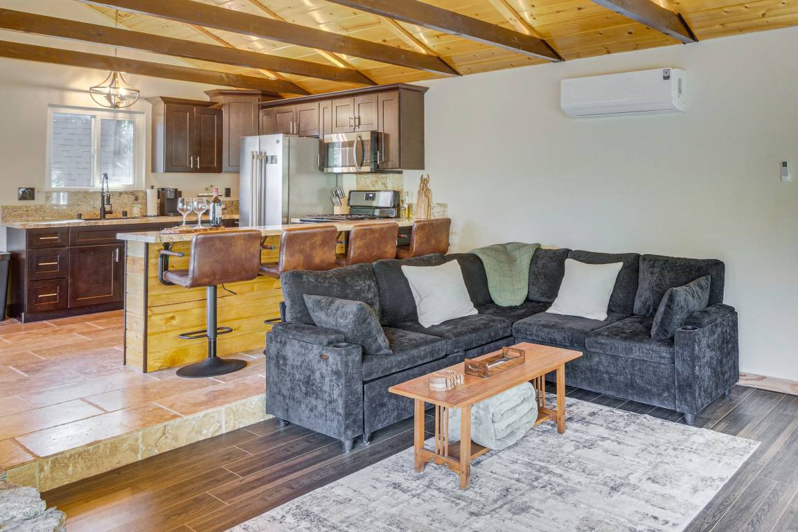 83 M² House ∙ 2 Bedrooms ∙ 6 Guests - Ventura County, CA