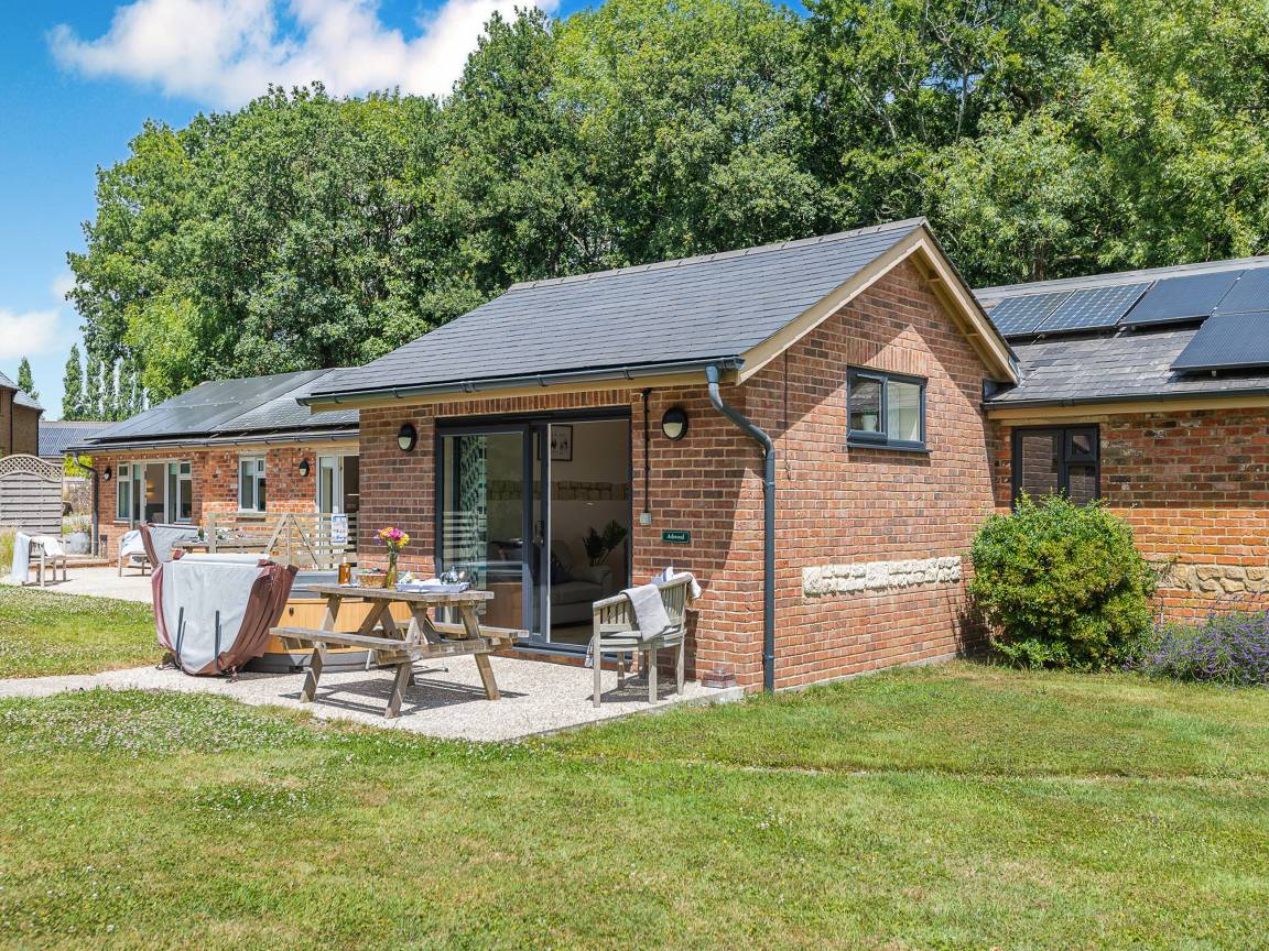 Mökki ∙ 2 Makuuhuonetta ∙ 6 Vierasta - Wiltshire