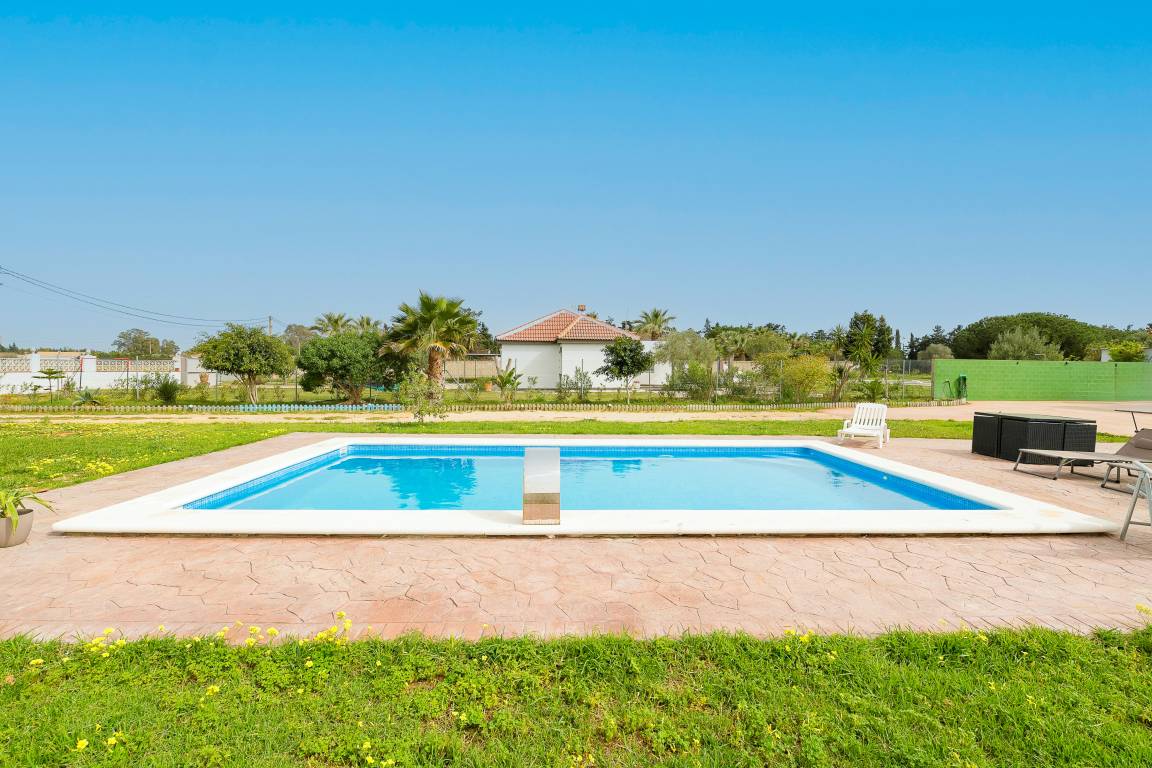 215 M² Villa ∙ 4 Habitaciones ∙ 8 Huéspedes - Cádiz