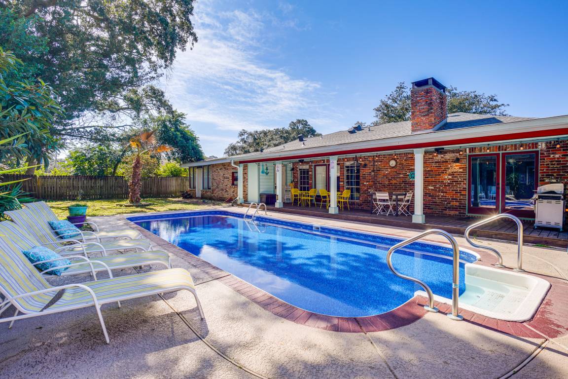292 M² House ∙ 4 Bedrooms ∙ 12 Guests - Gulfport, MS