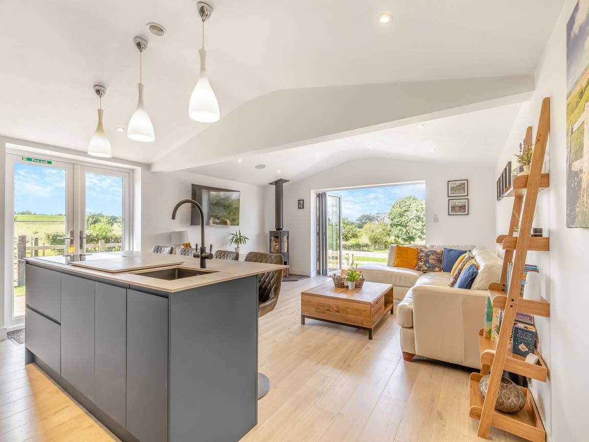 Cottage ∙ 3 Bedrooms ∙ 4 Guests - Stoke-on-Trent