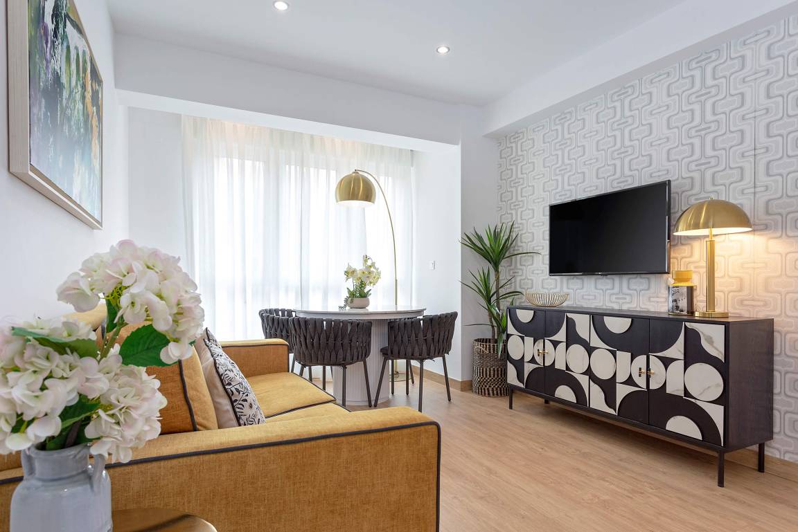 61 M² Apartment ∙ 2 Bedrooms ∙ 4 Guests - Granada, Spain
