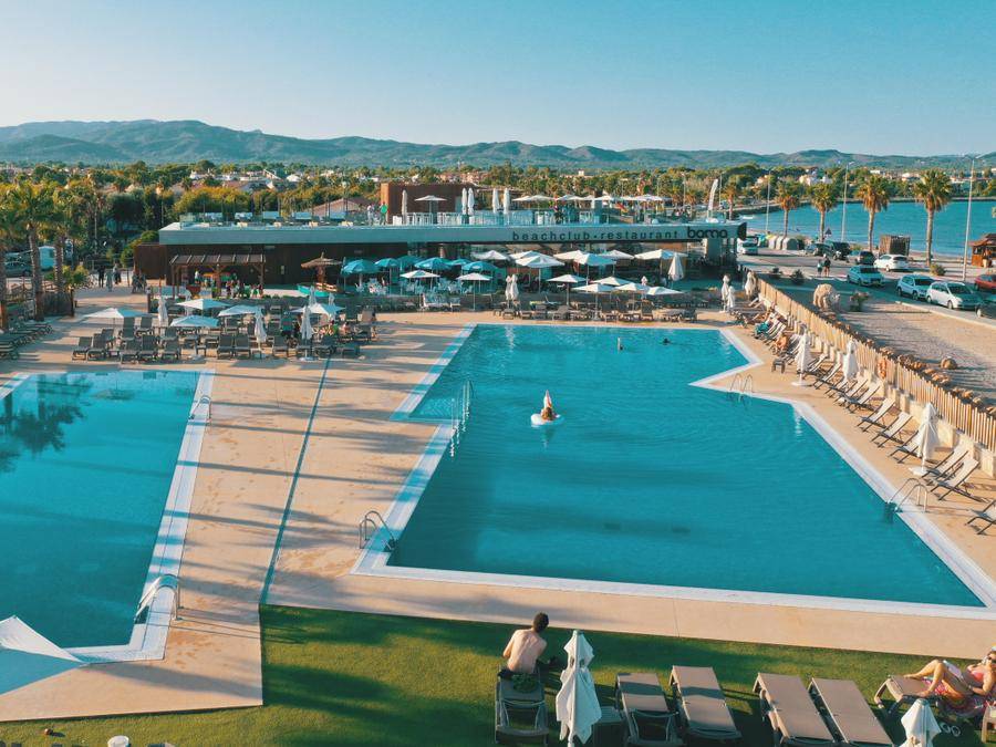 Caravan ∙ 2 Bedrooms ∙ 4 Guests - Catalonia
