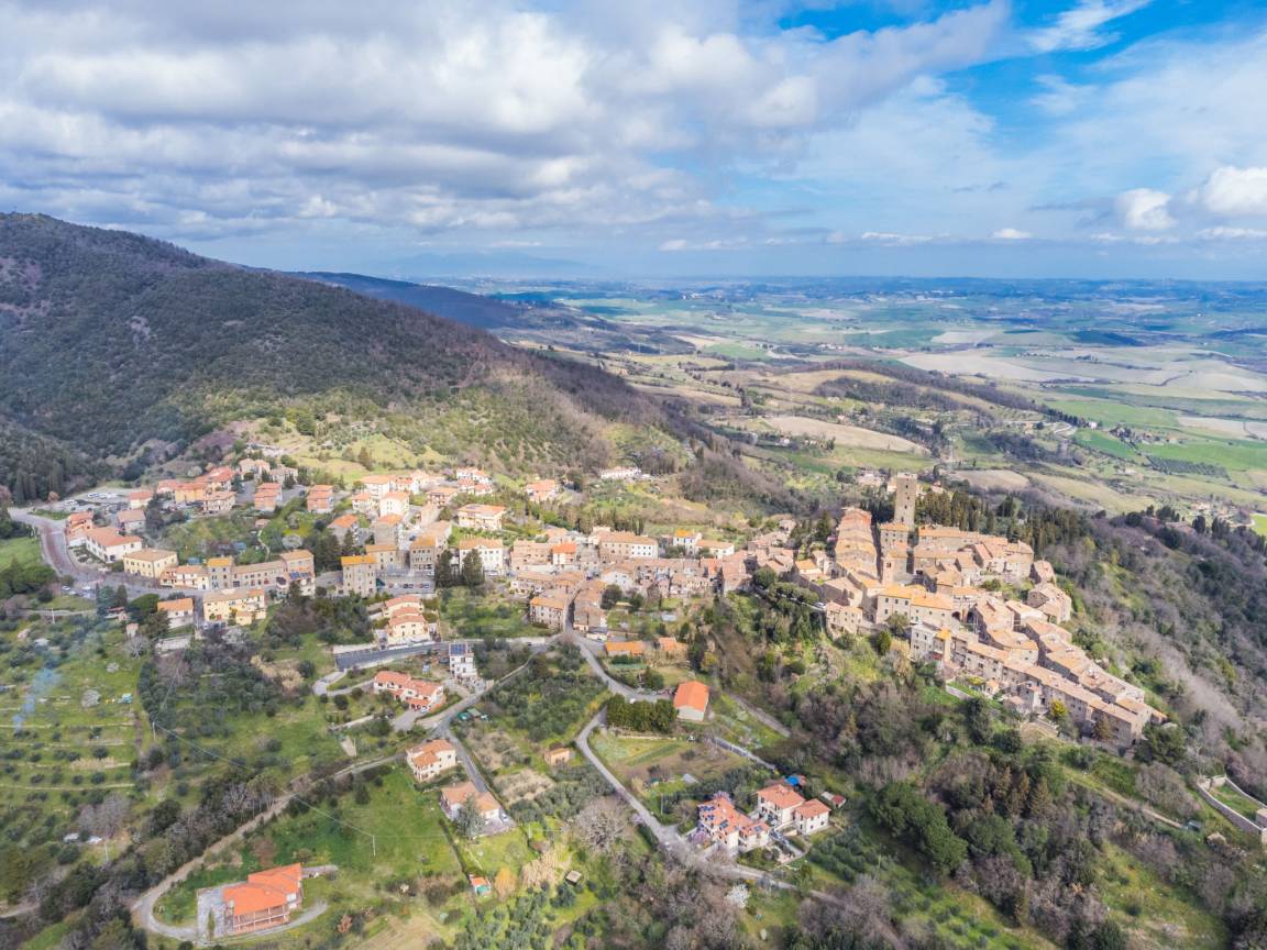 80 M² Apartment ∙ 2 Bedrooms ∙ 5 Guests - Volterra