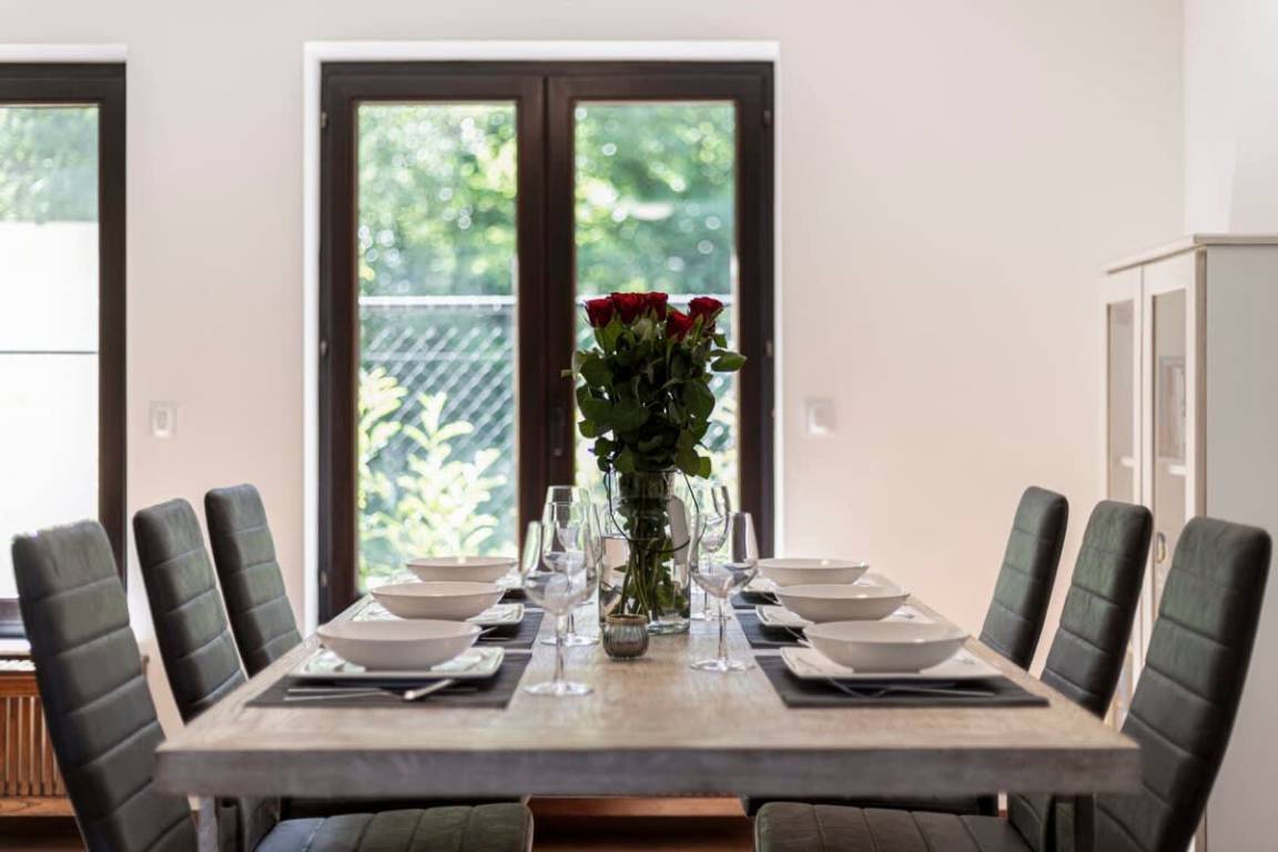 126 M² Huis ∙ 3 Slaapkamers ∙ 8 Gasten - Hasselt