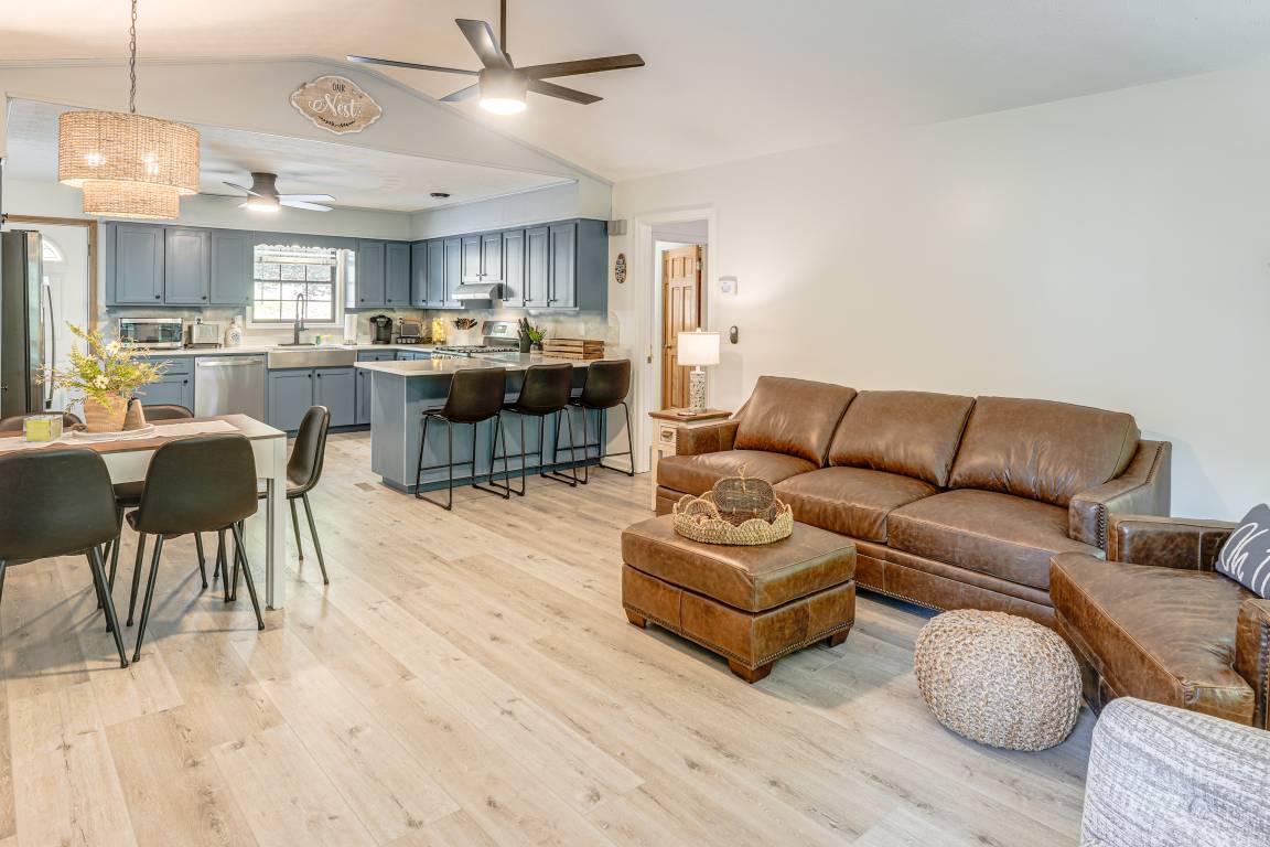 222 M² House ∙ 3 Bedrooms ∙ 10 Guests - Hiawassee, GA