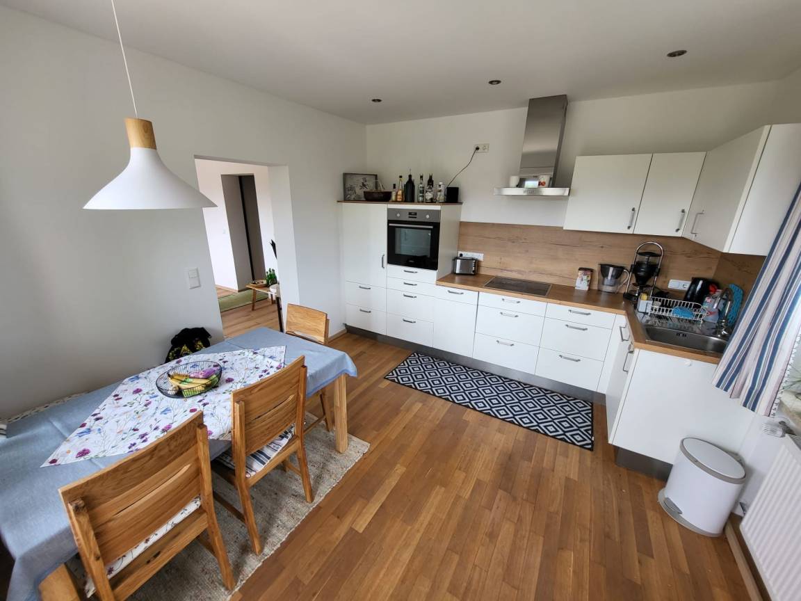 100 M² Ferienwohnung ∙ 2 Schlafzimmer ∙ 4 Gäste - Siegsdorf