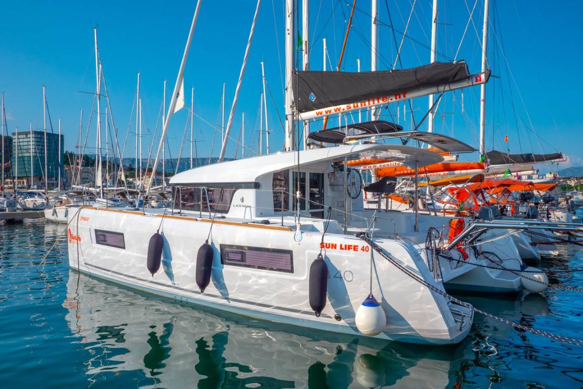Hausboot ∙ 4 Schlafzimmer ∙ 8 Gäste - Split