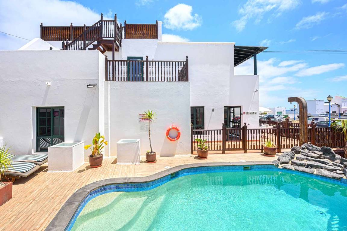 255 M² Casa ∙ 4 Habitaciones ∙ 12 Huéspedes - Graciosa