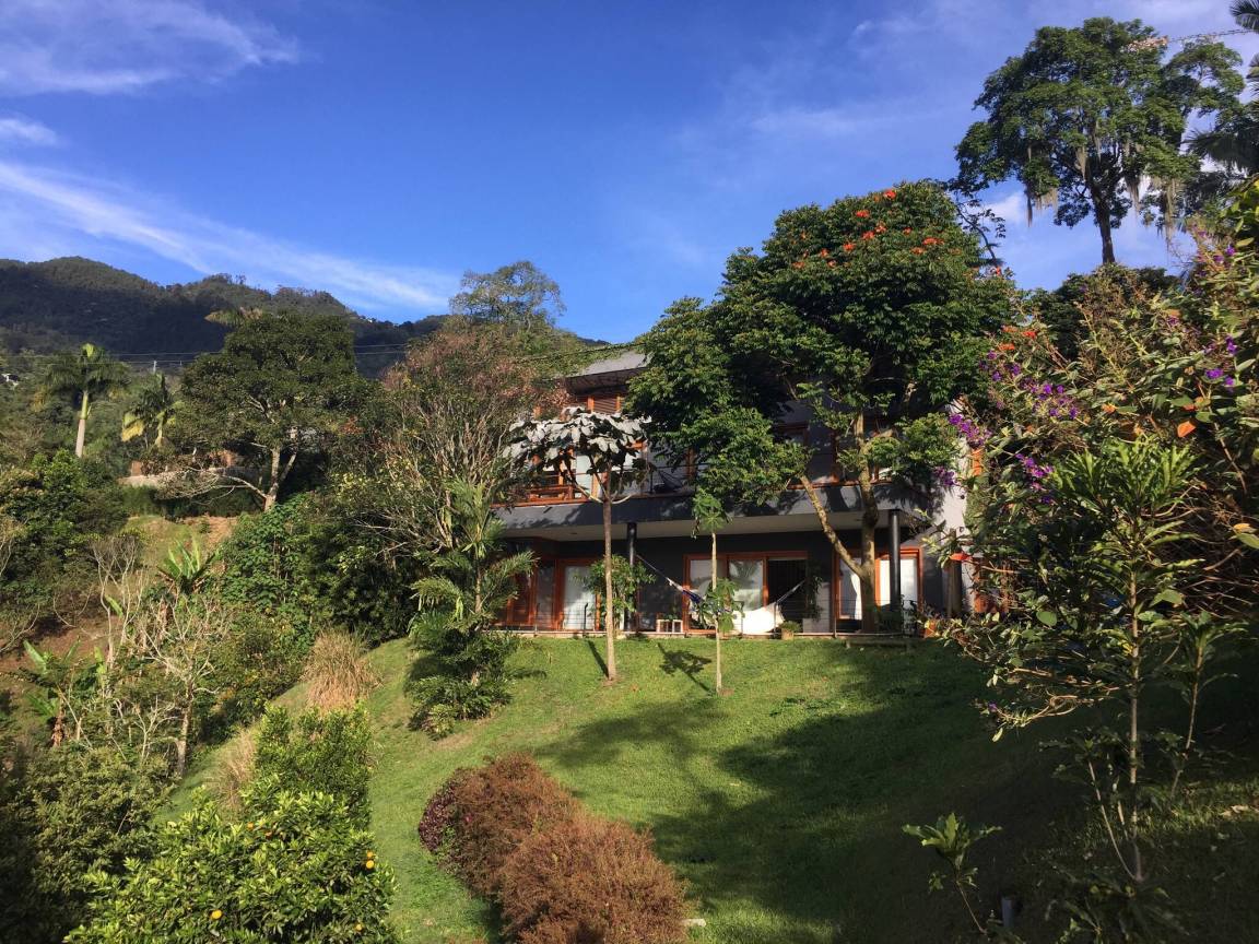 300 M² Casa ∙ 4 Habitaciones ∙ 8 Huéspedes - Itagüi