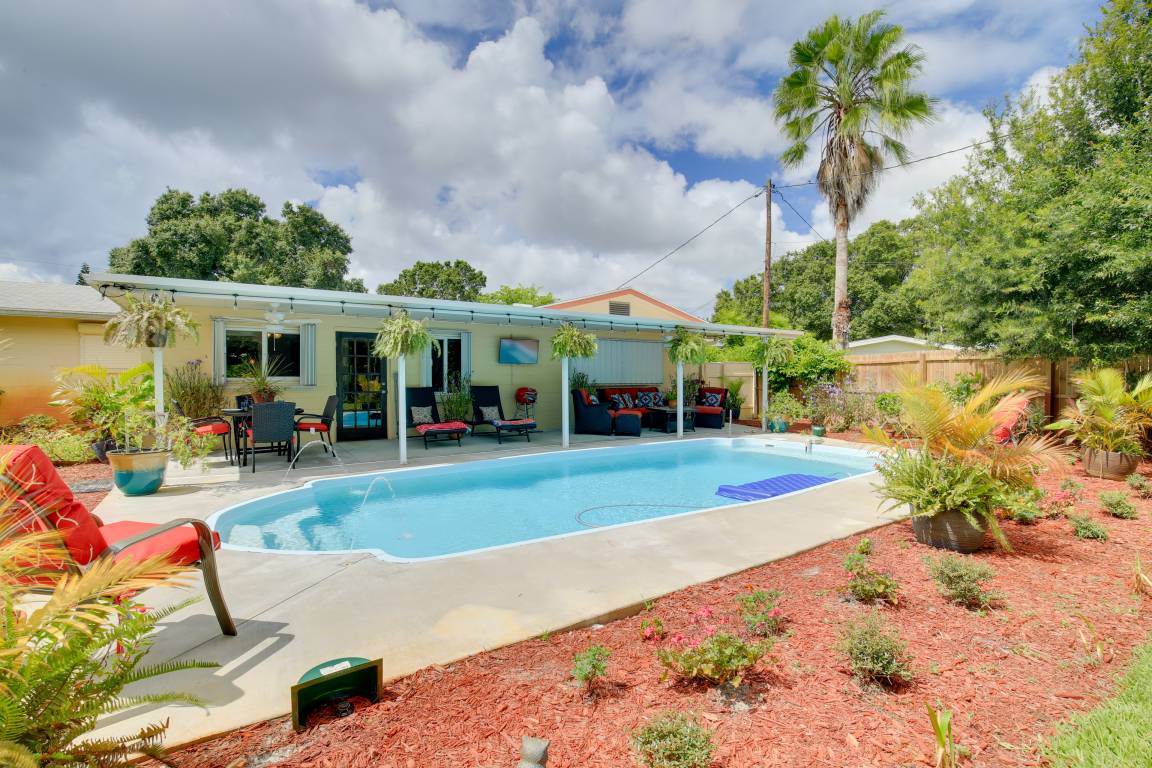 139 M² House ∙ 3 Bedrooms ∙ 6 Guests - St. Petersburg, FL