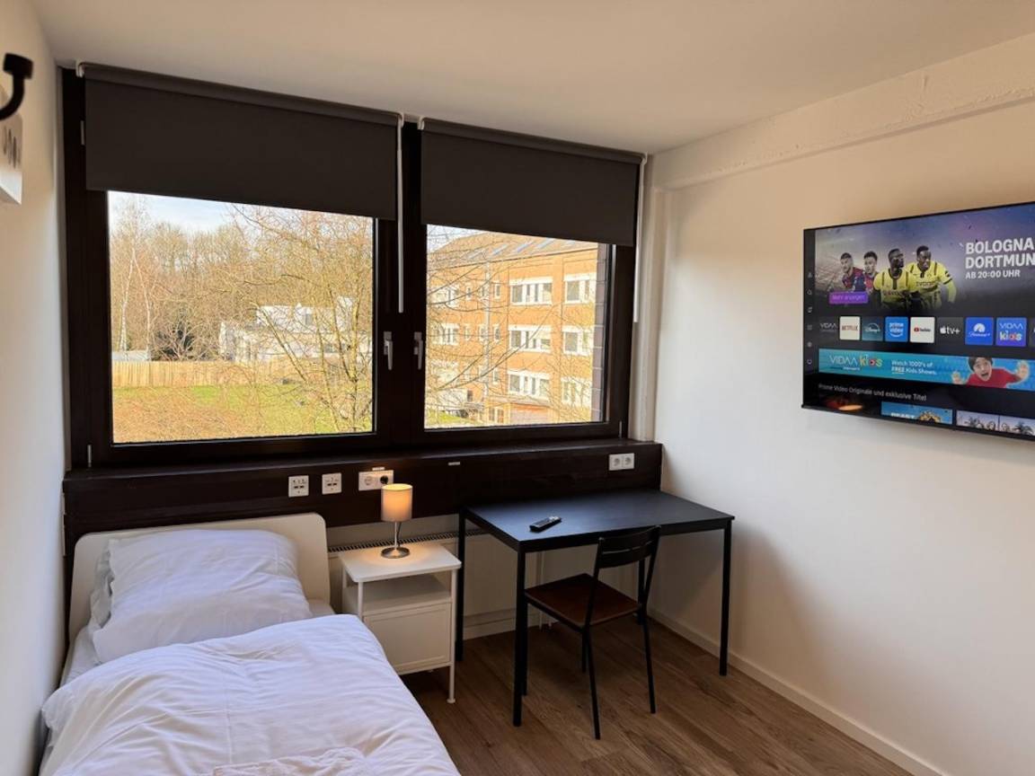12 M² Hotel ∙ 1 Guest - Köln