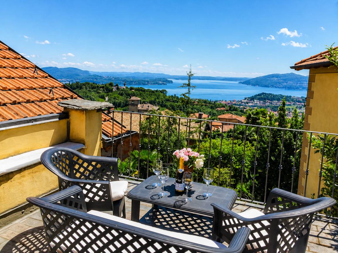 190 M² House ∙ 3 Bedrooms ∙ 6 Guests - Verbania