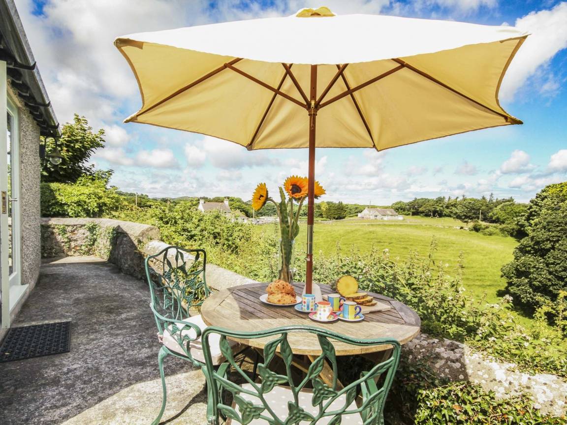 Cottage ∙ 2 Bedrooms ∙ 4 Guests - Moelfre